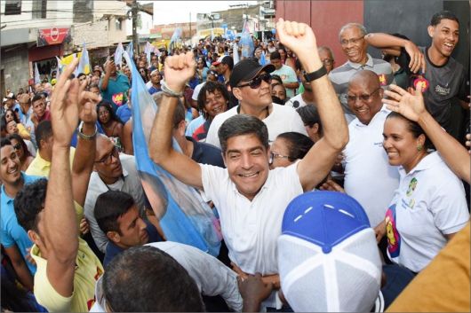 ACM Neto realiza grande caminhada em Itabuna e diz que a virada já ... ACM Neto realiza grande caminhada em Itabuna e diz que a virada já ...